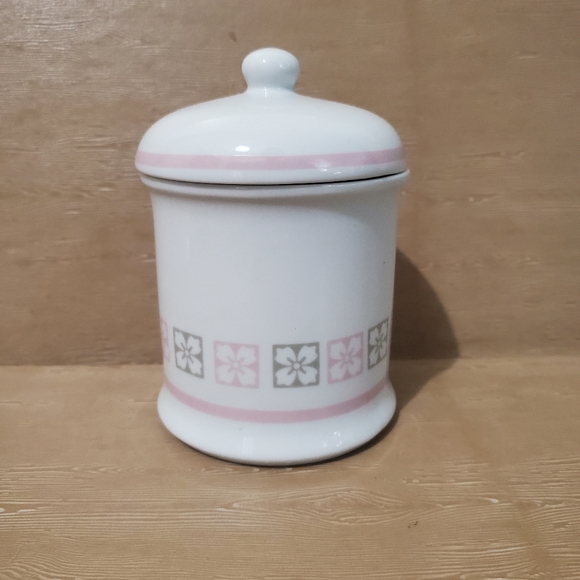 Avon | Bath | Vintage Avon Covered Powder Jar | Poshmark